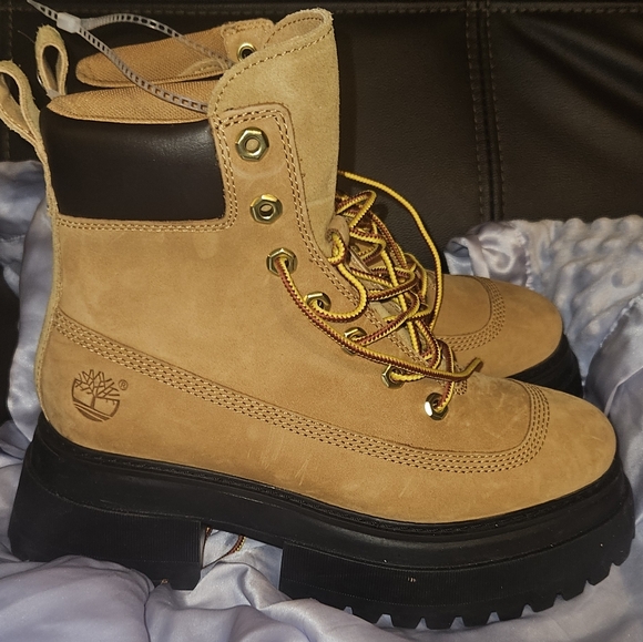 Timberland | Shoes | Timberland Sky 6 Laceup Lug Sole Platform Boots ...